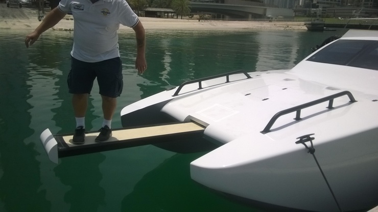 Telescopic yacht gangway in carbon fiber - FEMstrutture